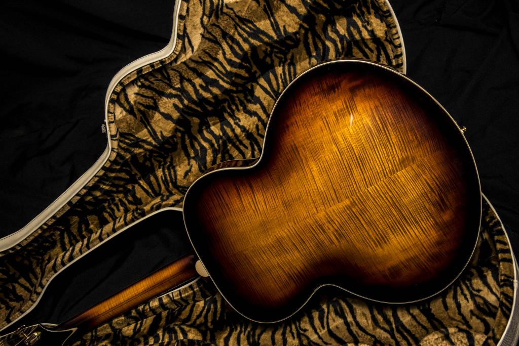 AJL-Guitars | 19" Master 400